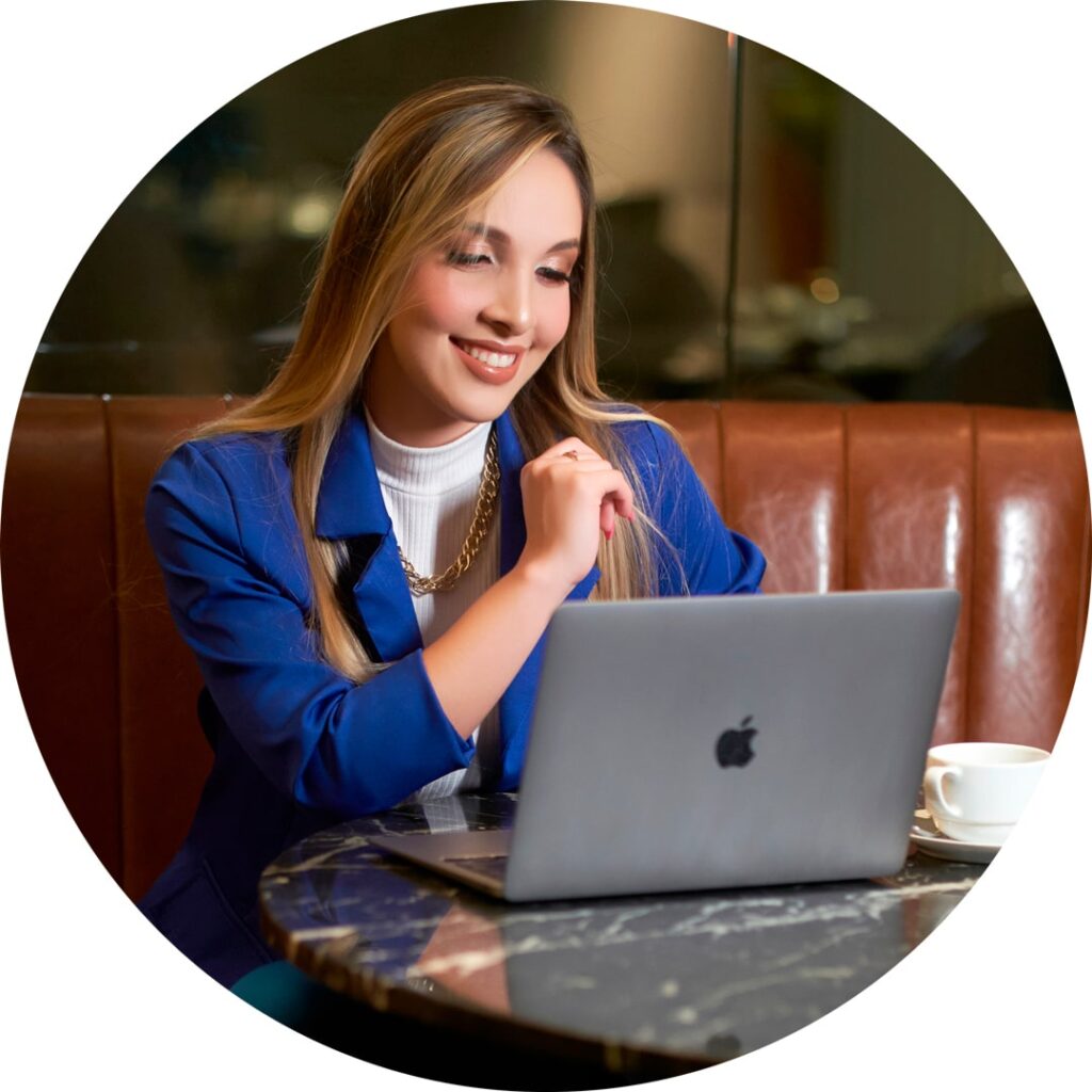 Karla Bernardo - Contadora